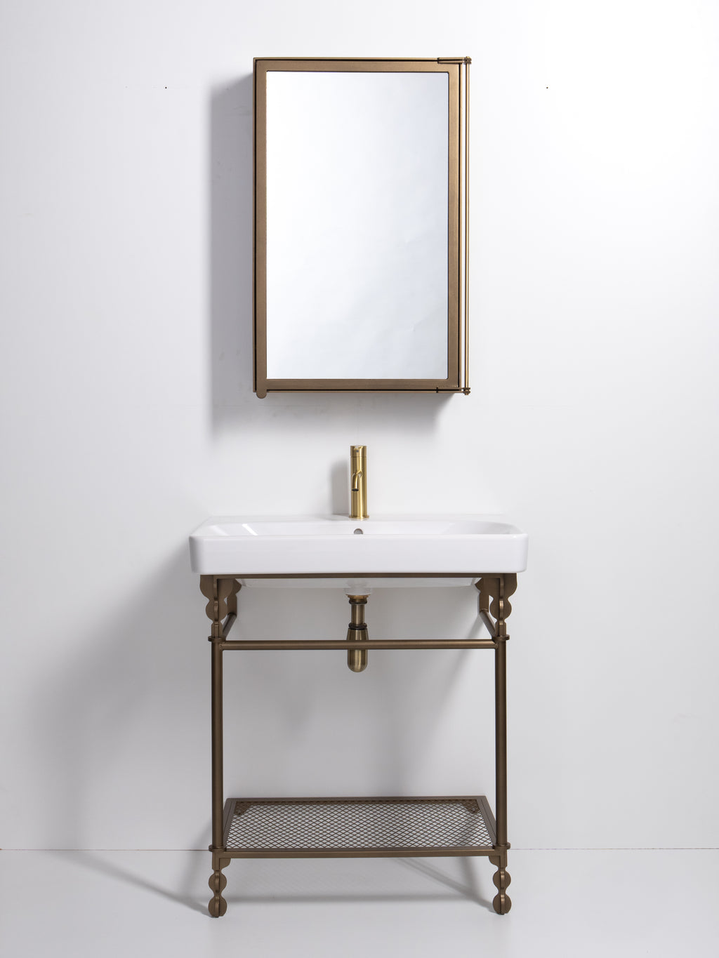 VICTORIA VANITY – Douglas and Douglas