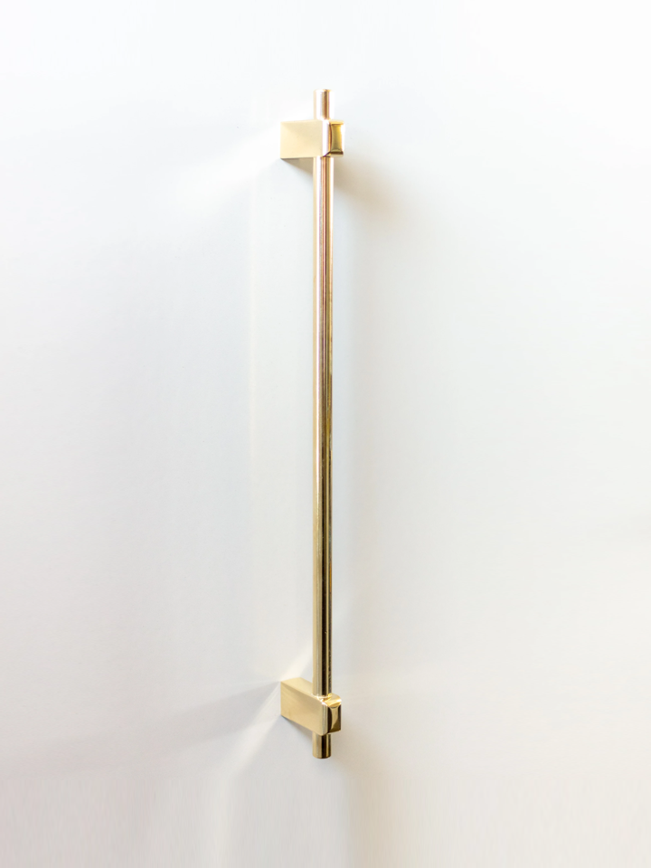 ORION HANDLE BRASS – Douglas and Douglas