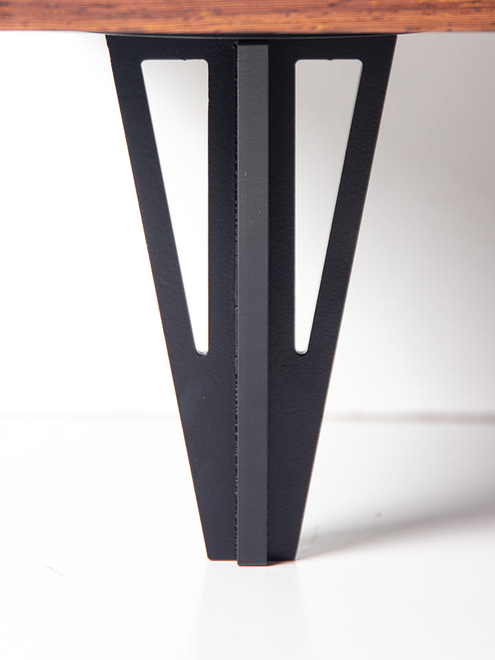 SPARK LEG – Douglas and Douglas